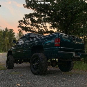 1997 Dodge Ram 1500 Wheel Offset Aggressive > 1" Outside Fender ...