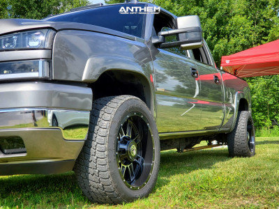 2006 Chevrolet Silverado 2500 HD Wheel Offset Aggressive > 1" Outside ...