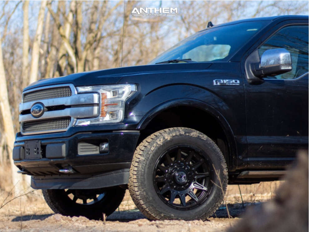 2019 Ford F-150 Wheel Offset Aggressive > 1" Outside Fender Leveling ...