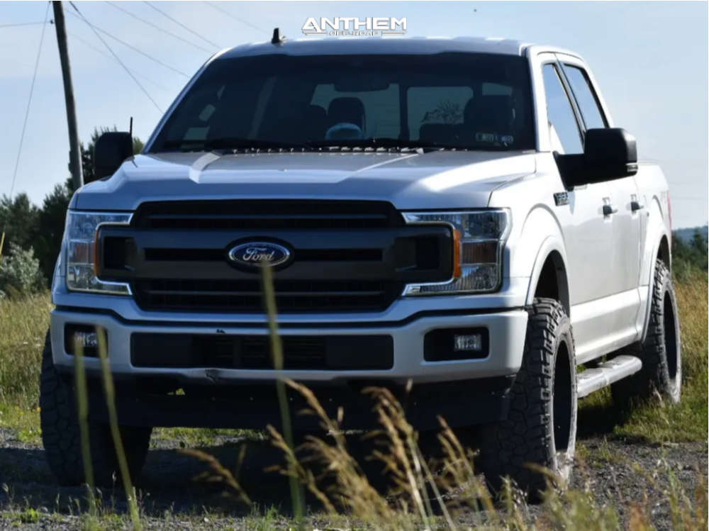 2019 Ford F-150 Wheel Offset Aggressive > 1" Outside Fender Leveling ...