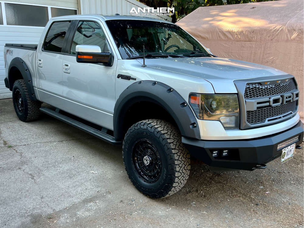 2013 Ford F-150 Wheel Offset Aggressive > 1" Outside Fender Leveling ...