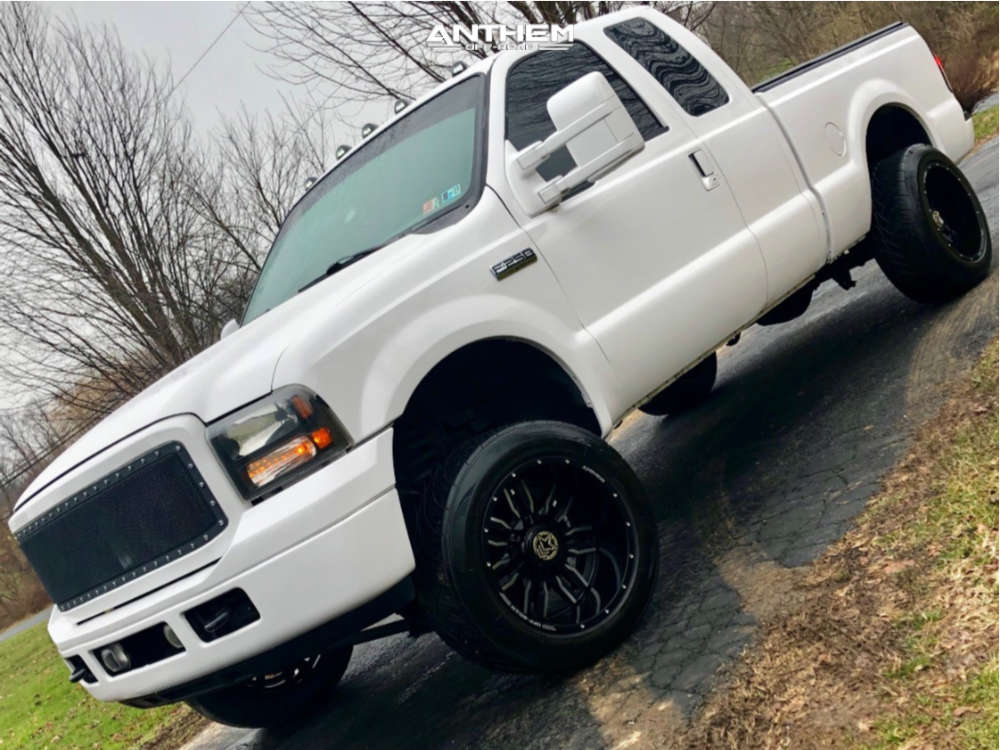 2006 Ford F-250 Super Duty Wheel Offset Aggressive > 1" Outside Fender ...