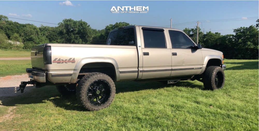 2000 Chevrolet K2500 Wheel Offset Aggressive > 1" Outside Fender ...