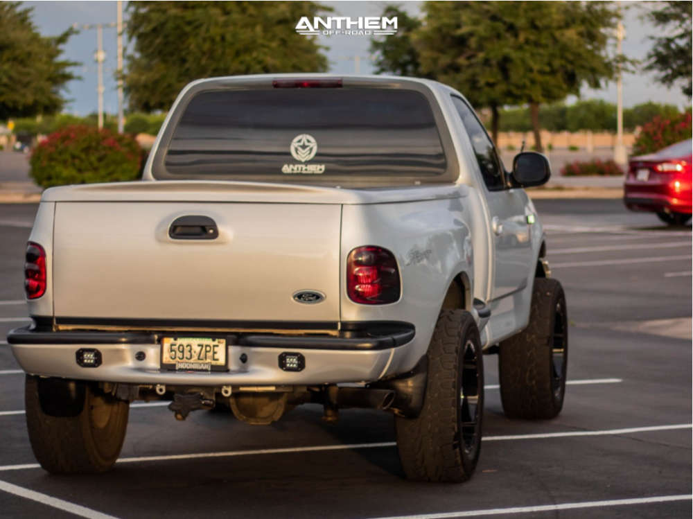 2002 Ford F-150 Wheel Offset Aggressive > 1" Outside Fender Suspension ...