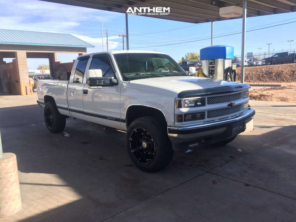 1999 Chevrolet K1500 Wheel Offset Aggressive > 1" Outside Fender ...