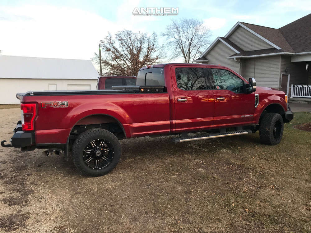 2017 Ford F-350 Super Duty Wheel Offset Aggressive > 1" Outside Fender ...