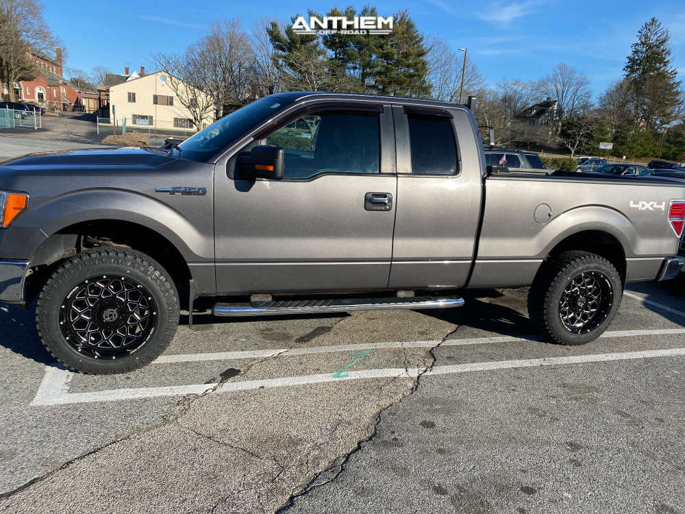 2010 Ford F-150 Wheel Offset Aggressive > 1" Outside Fender Leveling ...