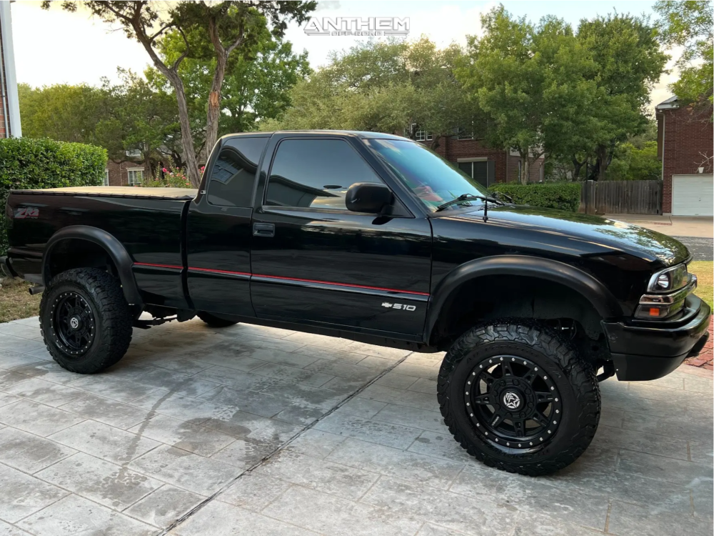 Chevy S10 Extended Cab Lifted